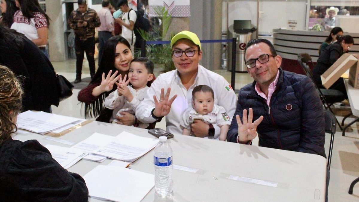 Cuauhtli Badillo se registra como candidato por el Distrito 7 local - El Sol de San Luis ...